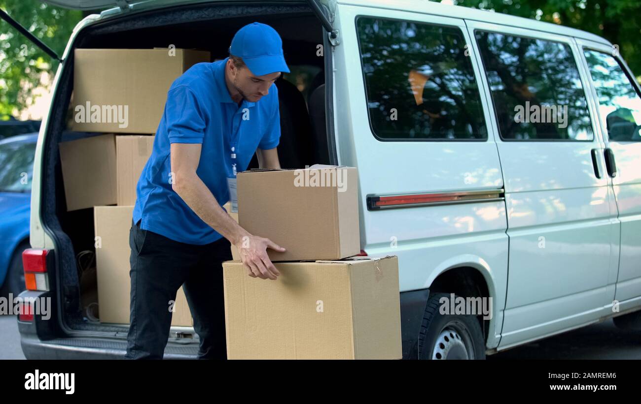 Taking boxes hi-res stock photography and images - Alamy