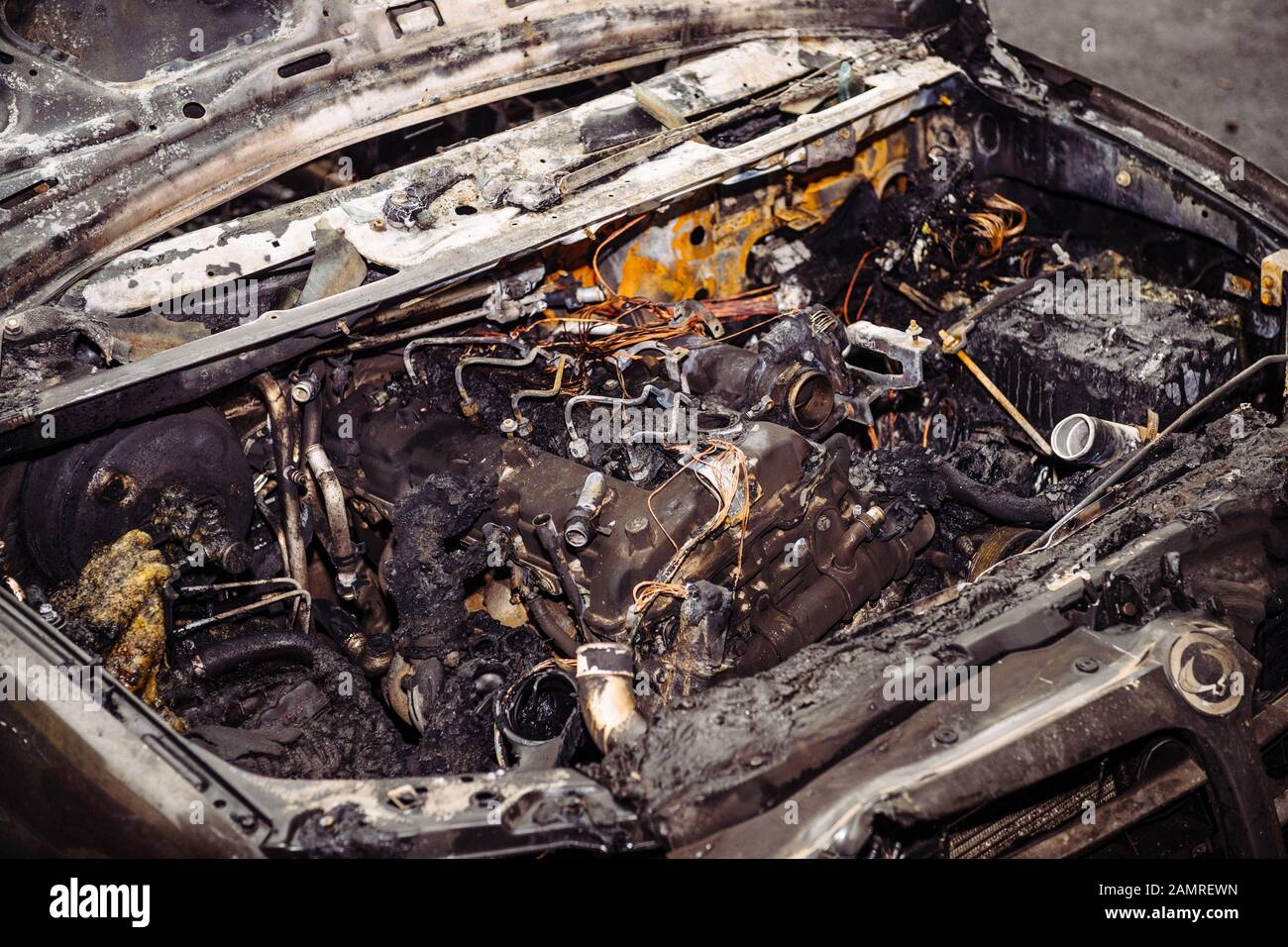 Crushed motor vehicles hi-res stock photography and images - Alamy