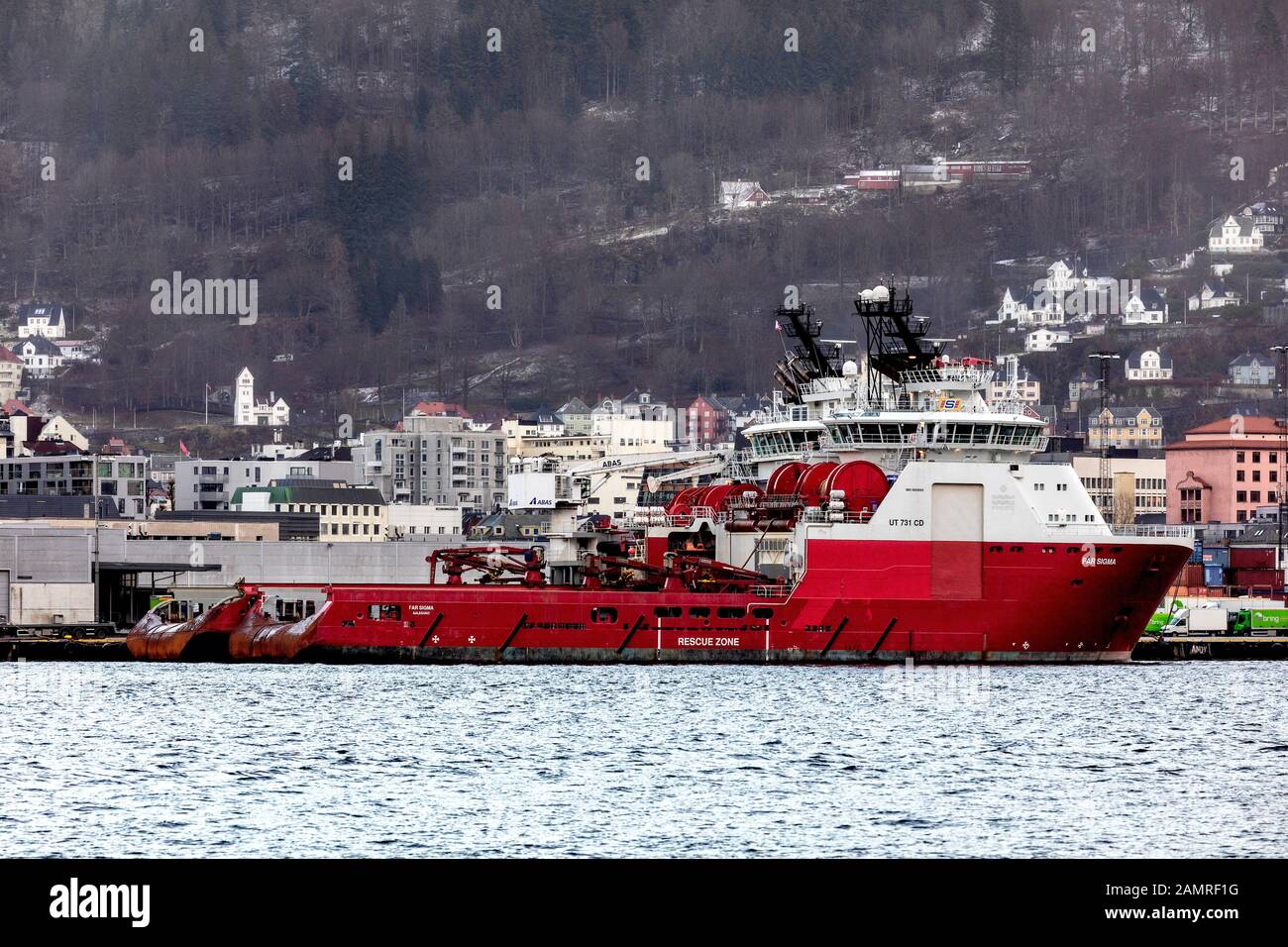 Anchor handling vessel hi-res stock photography and images - Alamy