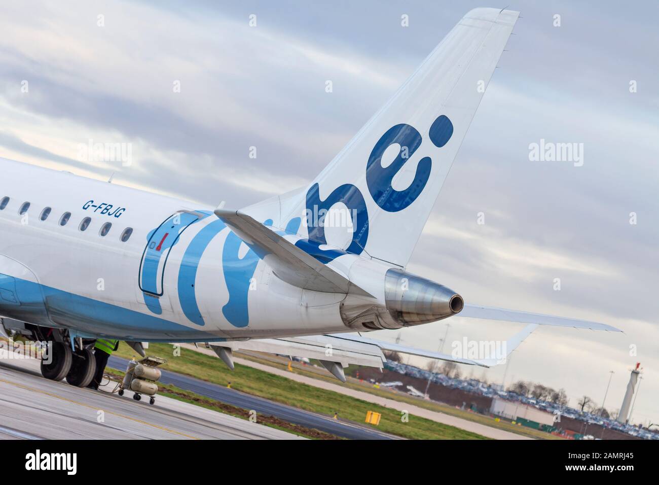 Embraer e175std hi-res stock photography and images - Alamy