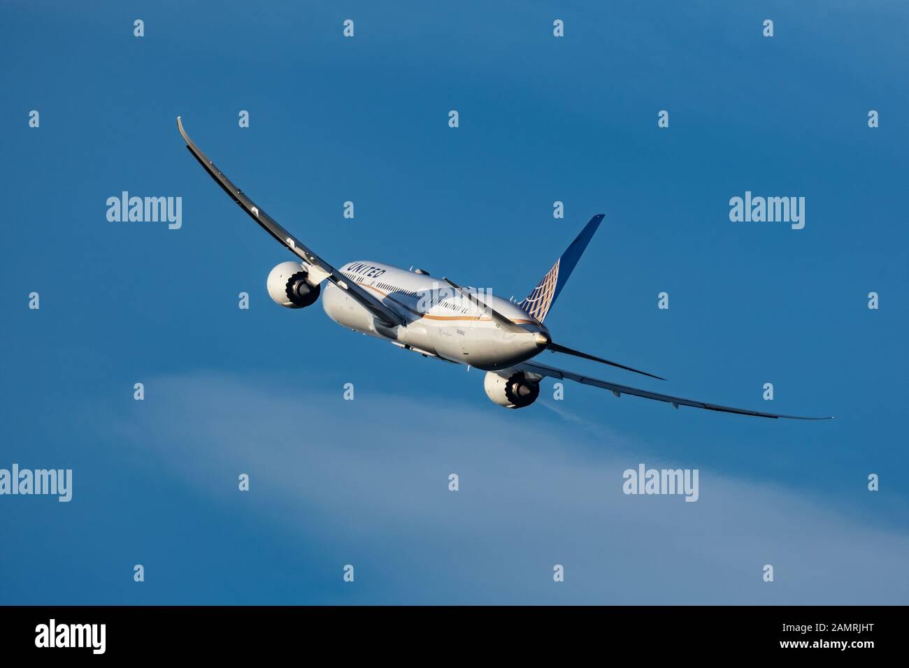 A United Airlines Boeing 787 registration N26952 departing on December ...