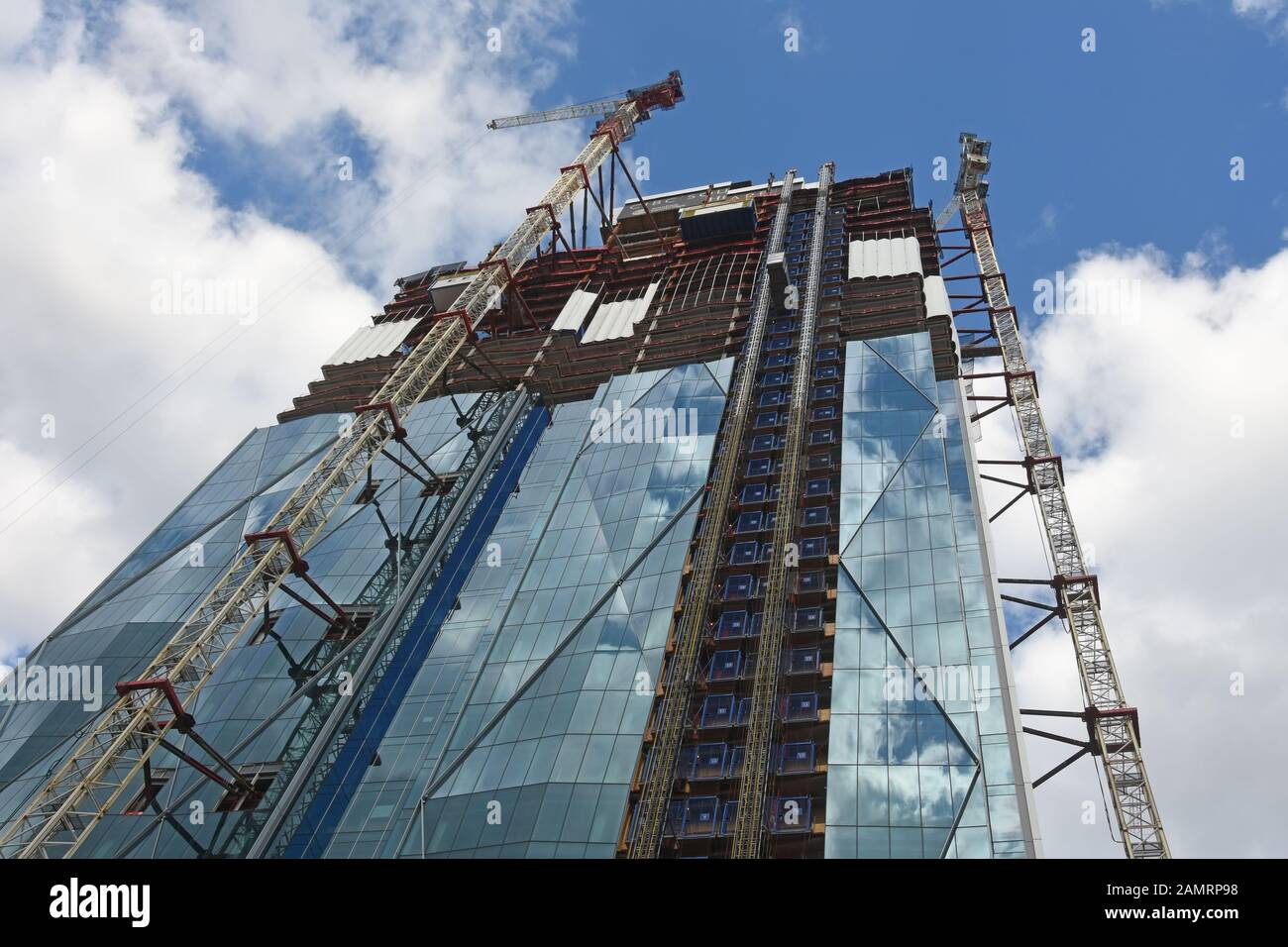 Toronto construction crane hi-res stock photography and images - Alamy