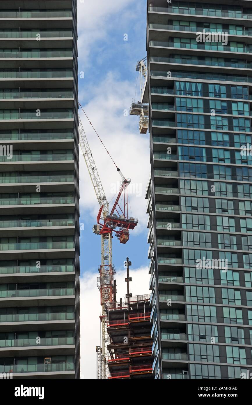 Toronto construction crane hi-res stock photography and images - Alamy