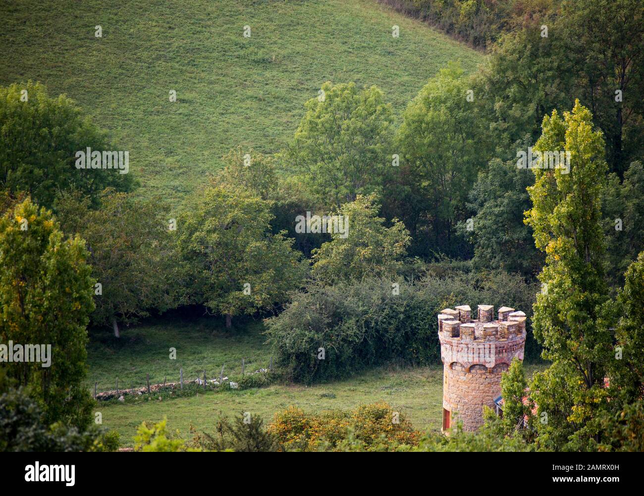 Vineyard watchtower hi-res stock photography and images - Alamy