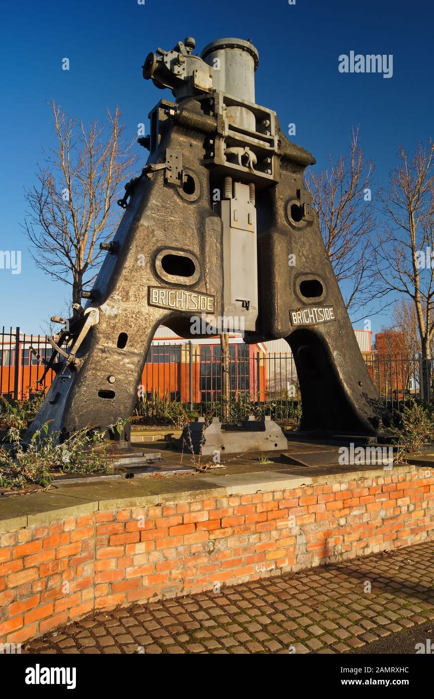 Forge hammer hi-res stock photography and images - Alamy