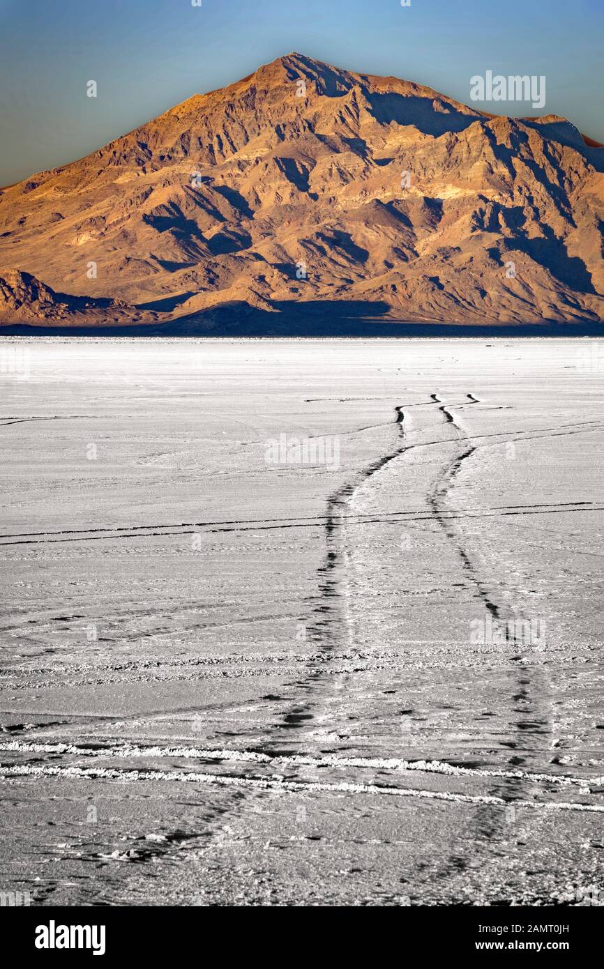 Tire bonneville salt flats hi-res stock photography and images - Alamy