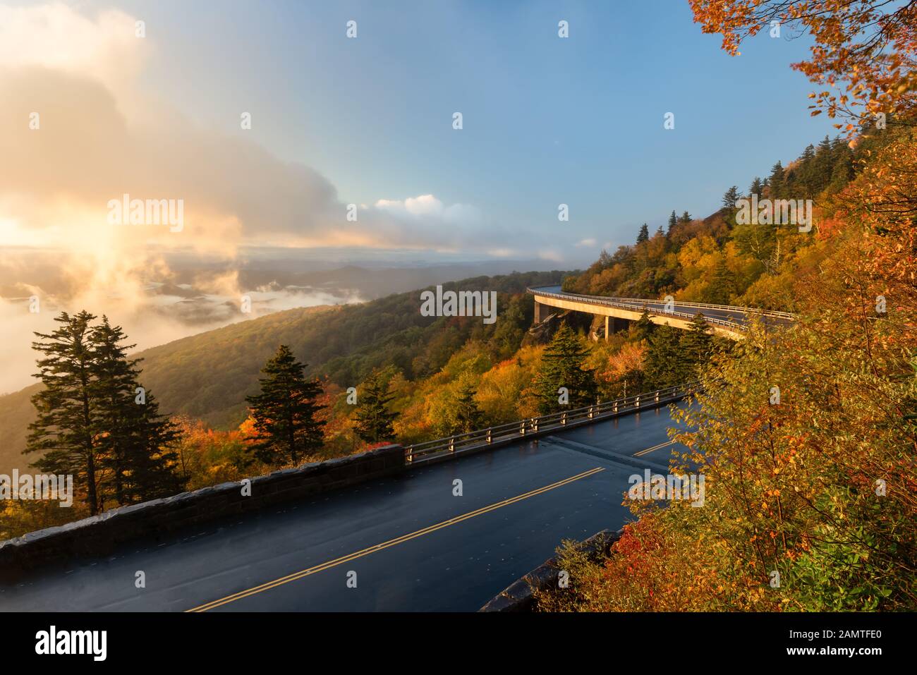 Blue ridge parkway hi-res stock photography and images - Alamy