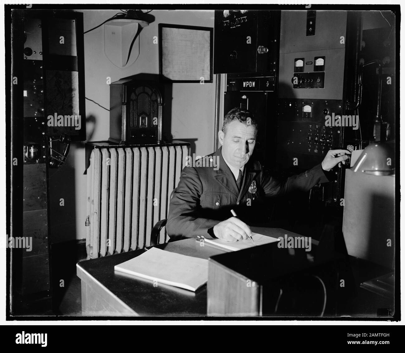 Dispatcher radio hi-res stock photography and images - Alamy