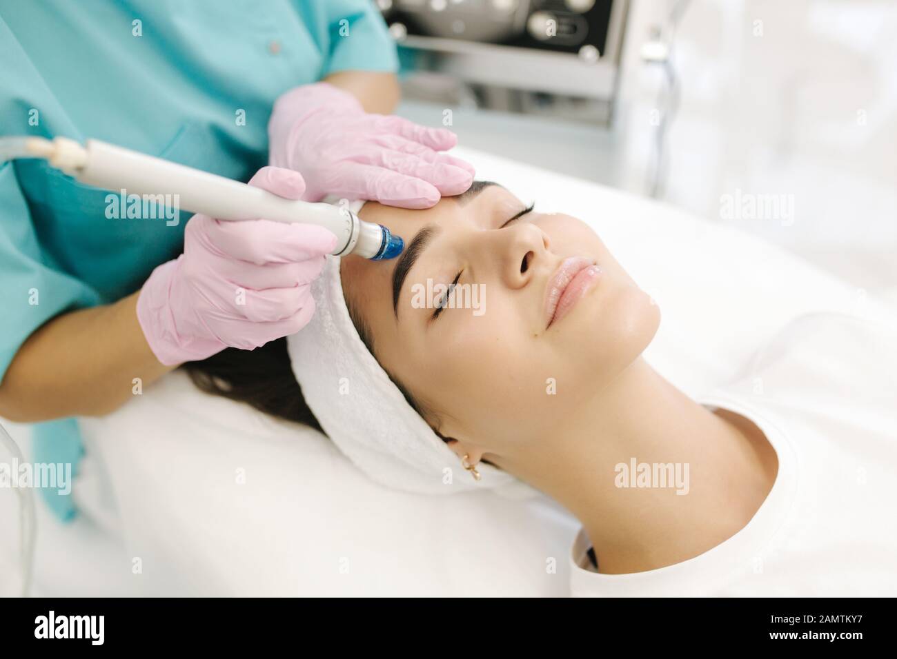 Hydro therapy machine hi-res stock photography and images - Alamy