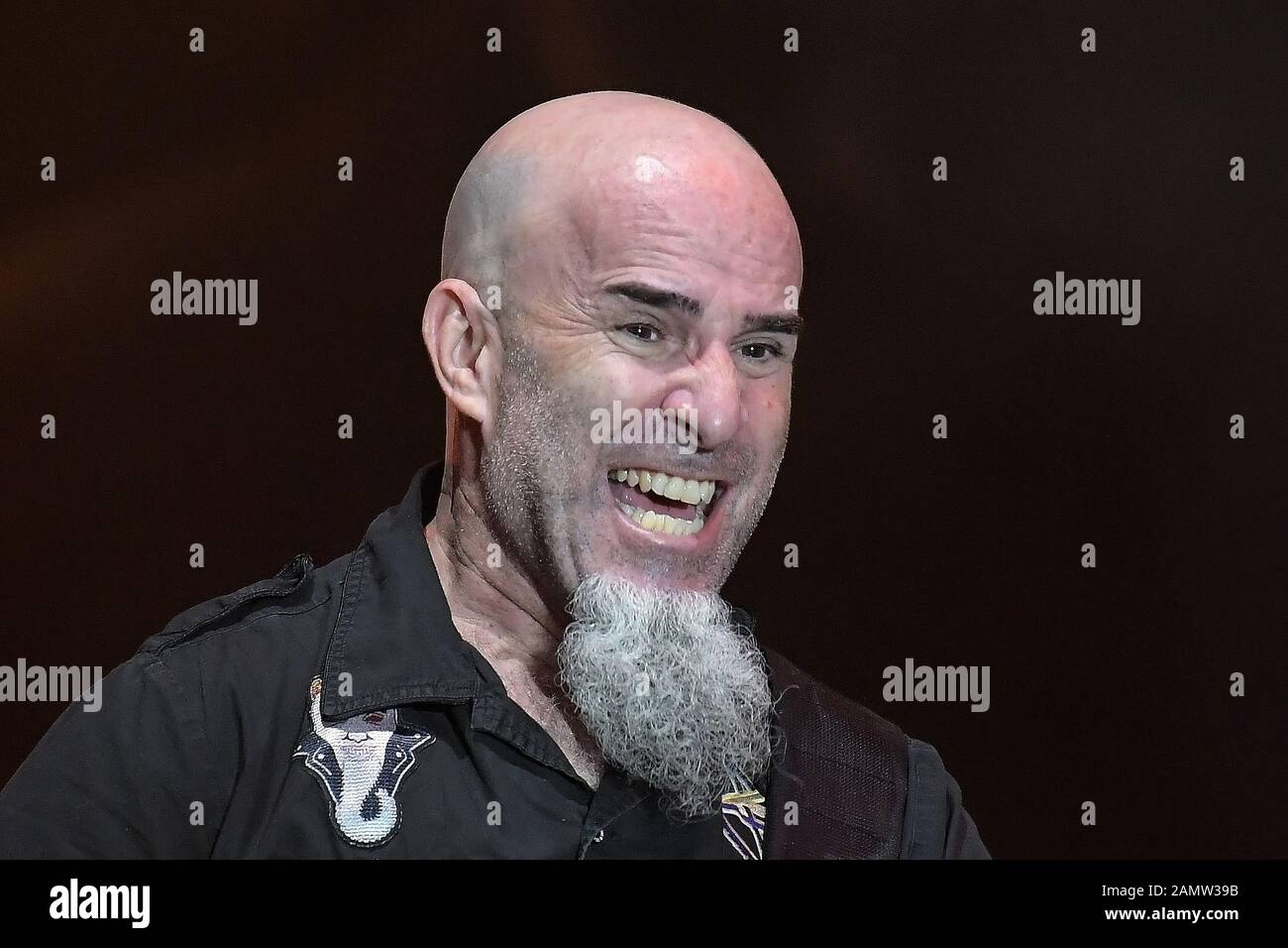 Heavy metal guitarist hi-res stock photography and images - Alamy