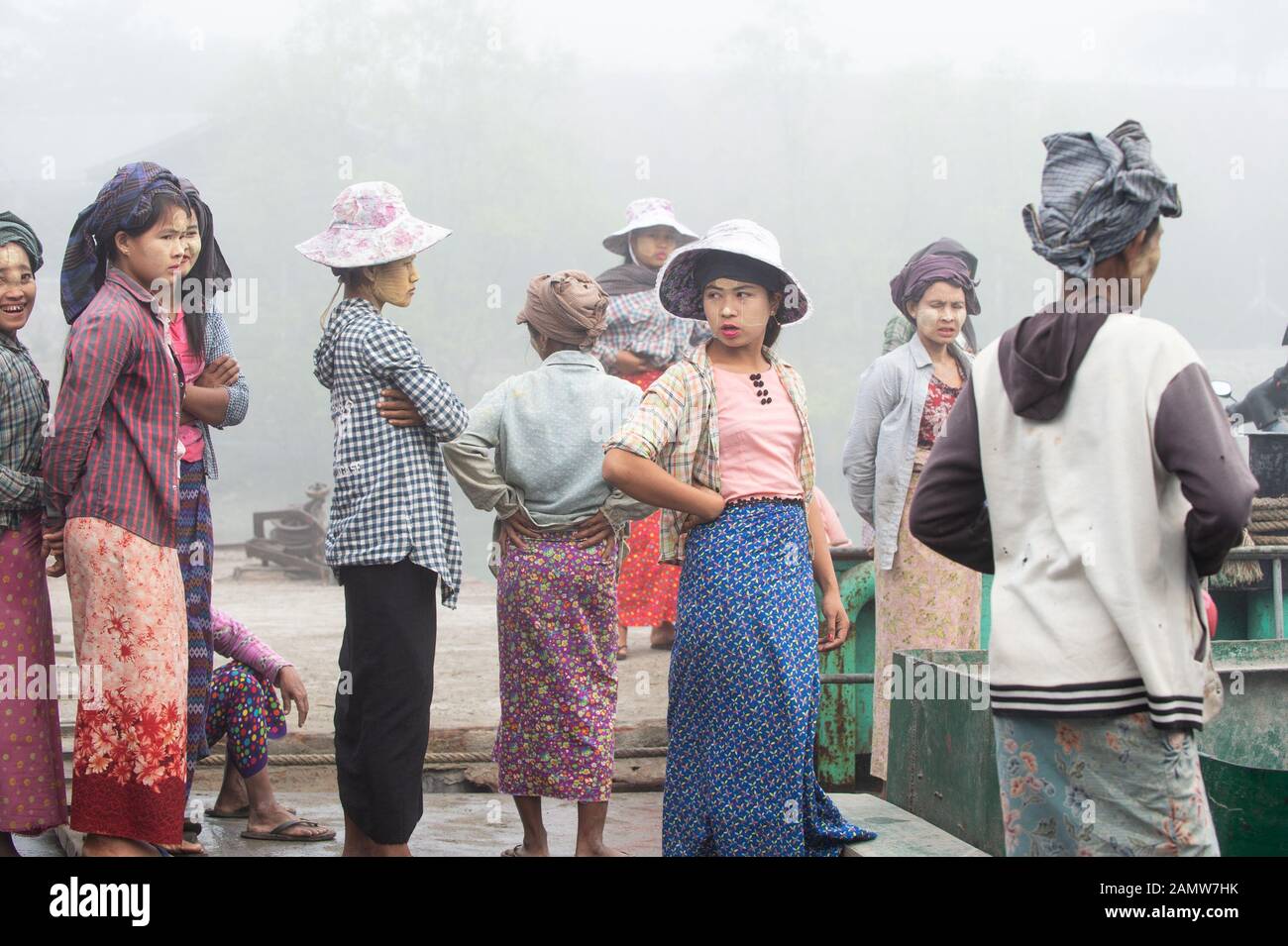 Kyaukpyu hi-res stock photography and images - Alamy