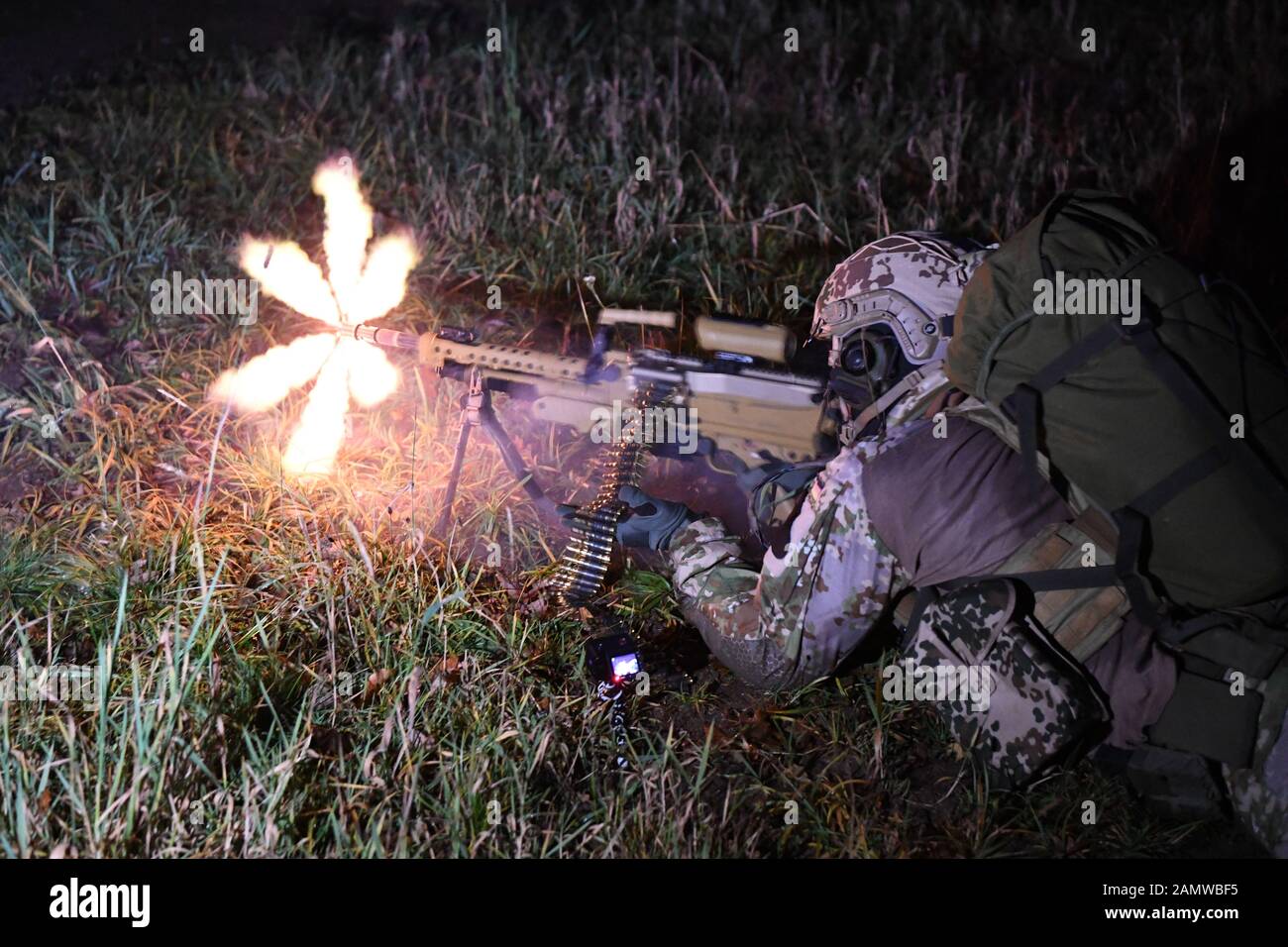 19 November 2019, Schleswig-Holstein, Eckernförde: A combat swimmer of ...