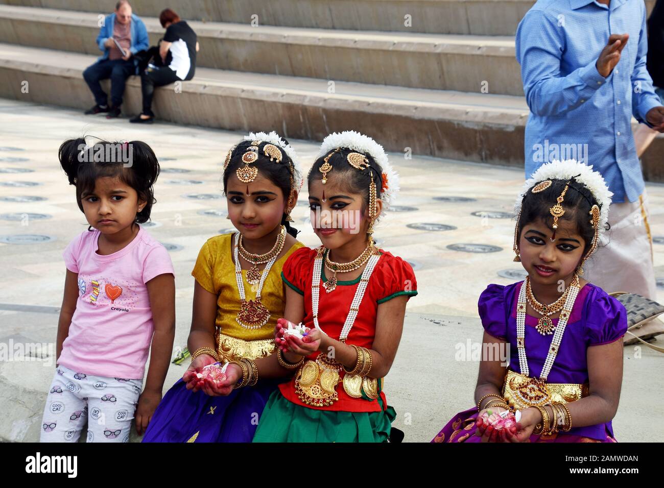 INDIAN CHILDREN IN CULTURAL COSTUMES Stock Photo - Alamy
