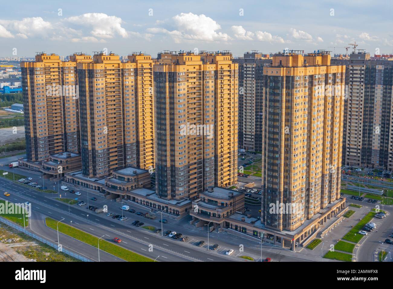 Several storey building hi-res stock photography and images - Alamy