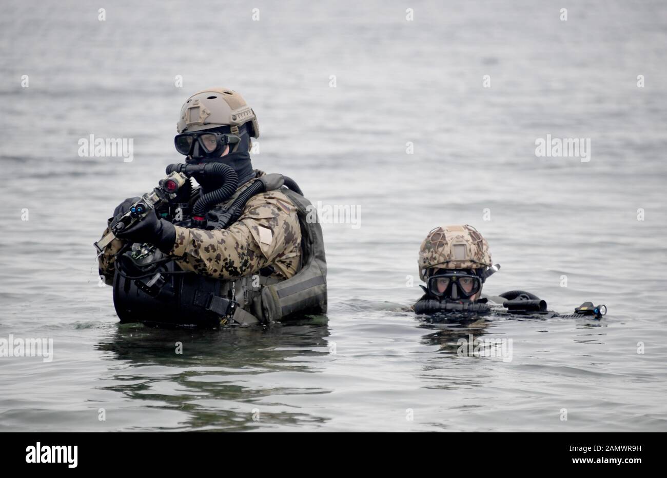Combat swimmers hi-res stock photography and images - Alamy