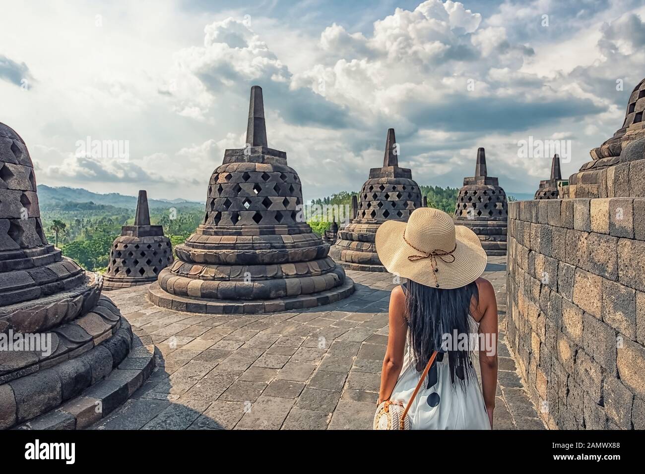 Monument to the girl hi-res stock photography and images - Alamy