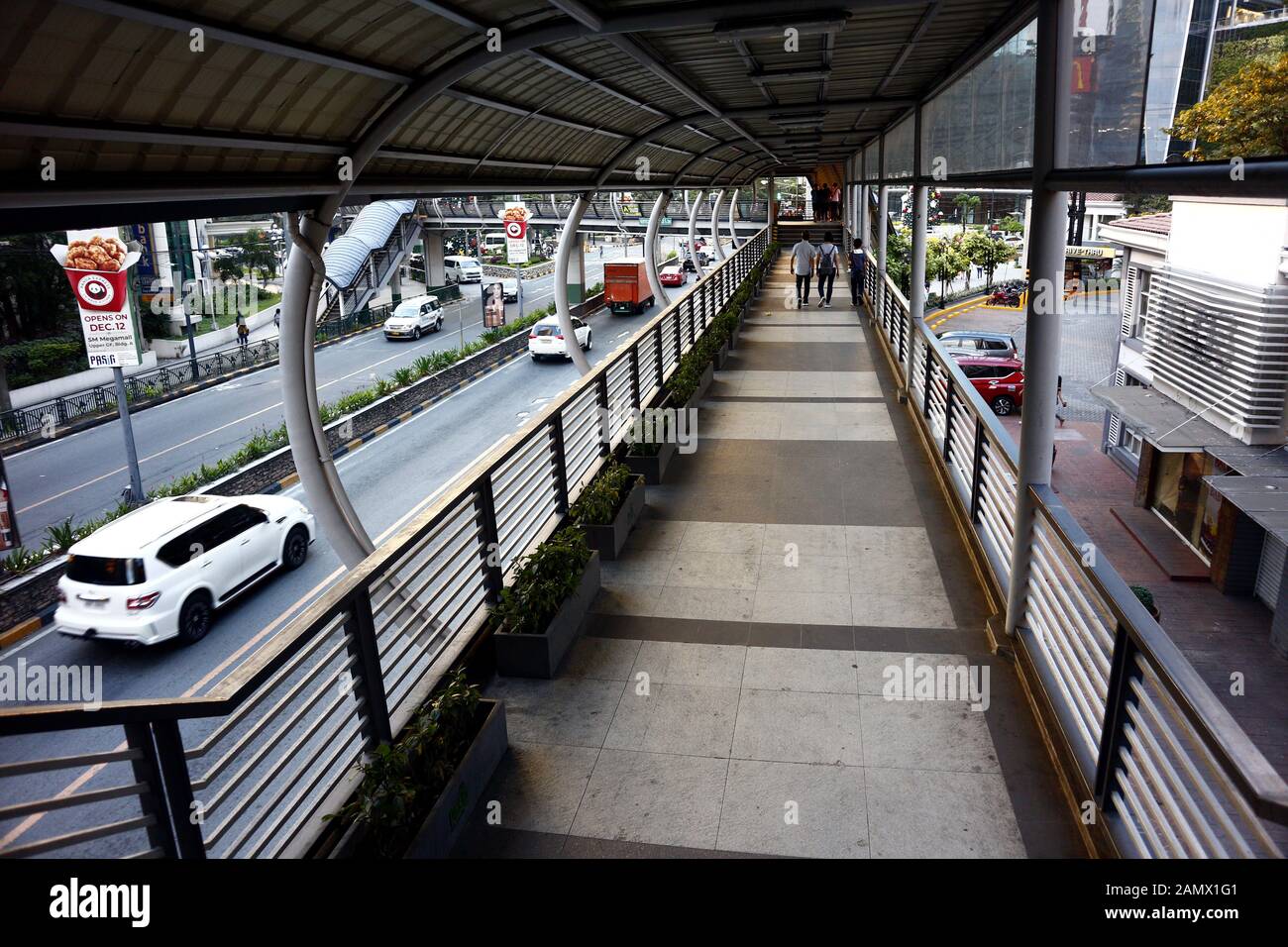 Pasig City, Philippines - January 11, 2020: Elevated bridge or walkway ...