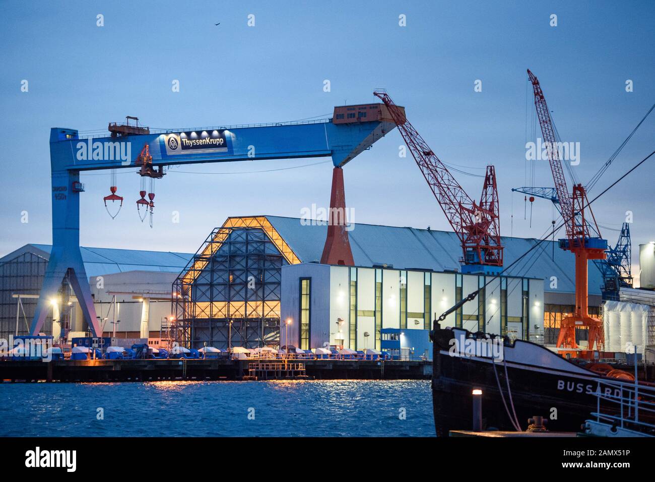 Kiel, Germany. 15th Jan, 2020. The illuminated shipyard site of ...