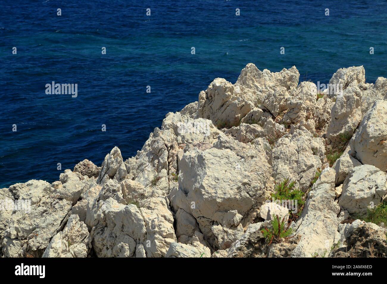 Limestone formation in white hi-res stock photography and images - Alamy