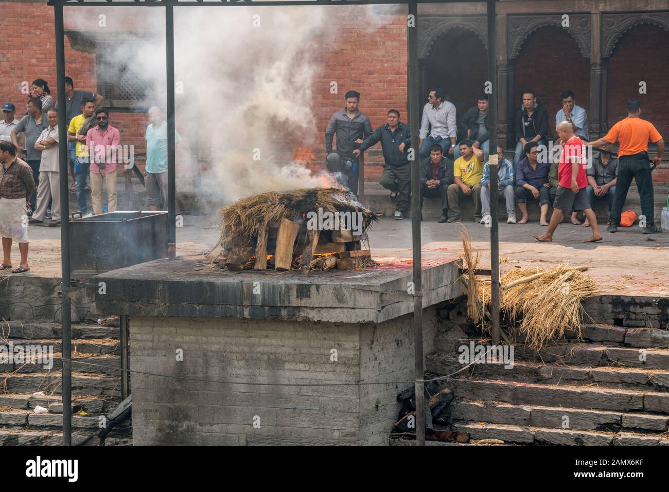 Open air pyre hi-res stock photography and images - Alamy