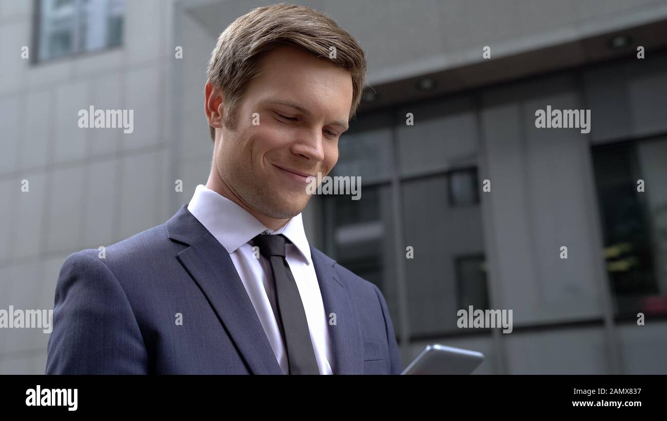 Scrolling application hi-res stock photography and images - Alamy