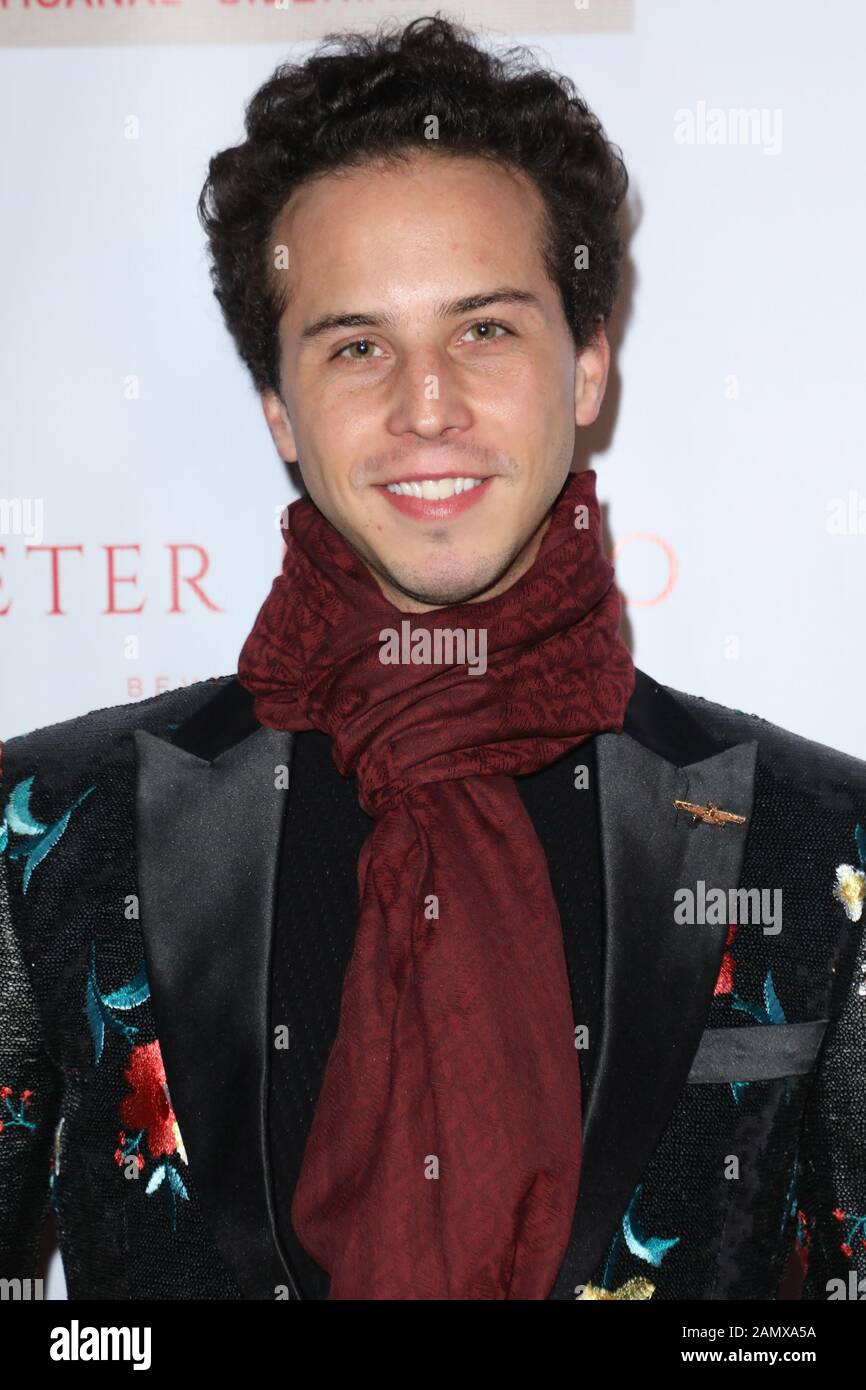 Hot 100 Holiday Party at Edwards-Lowell Art Gallery in Beverly Hills ...