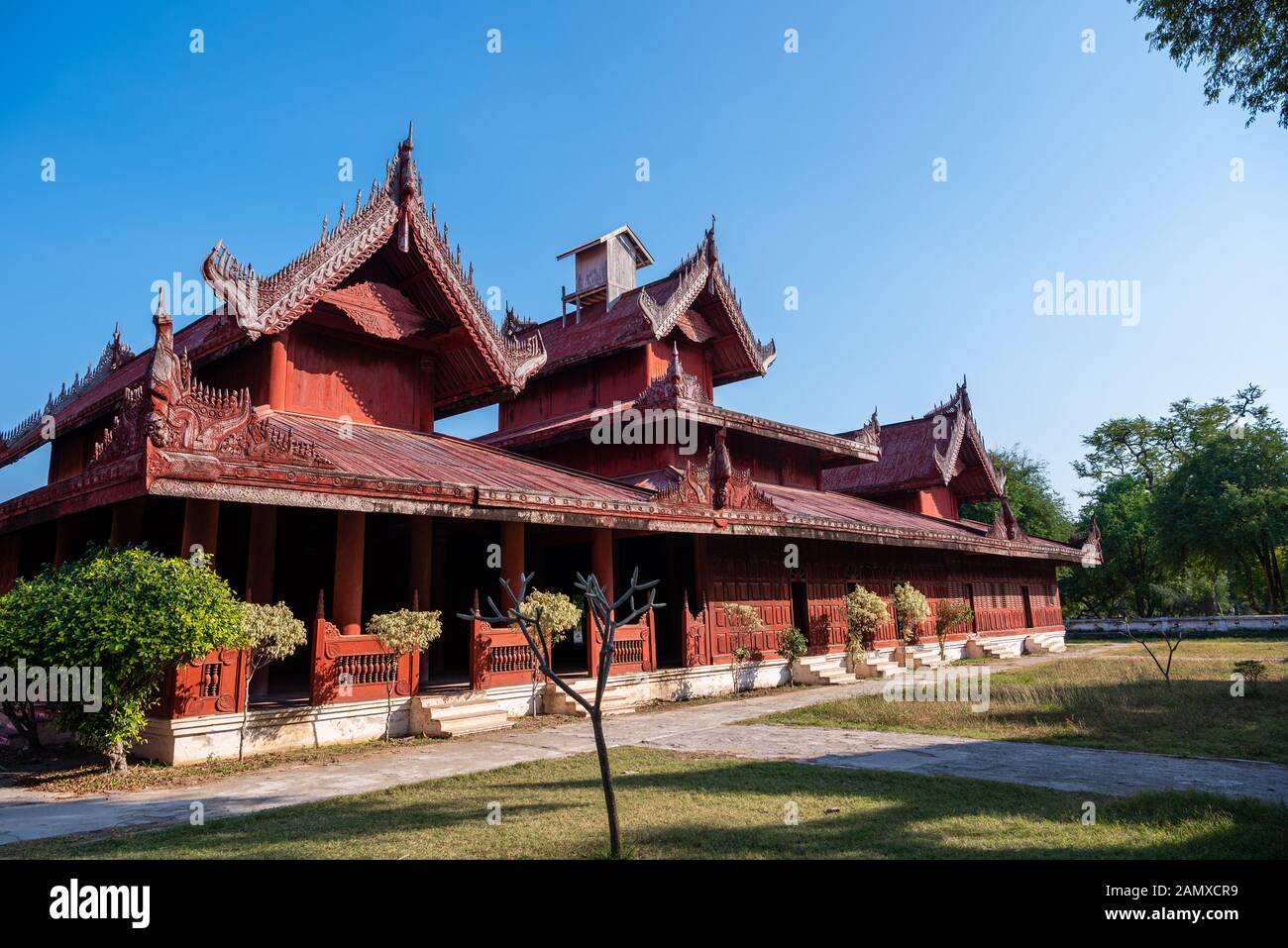 Burma royal palace hi-res stock photography and images - Alamy