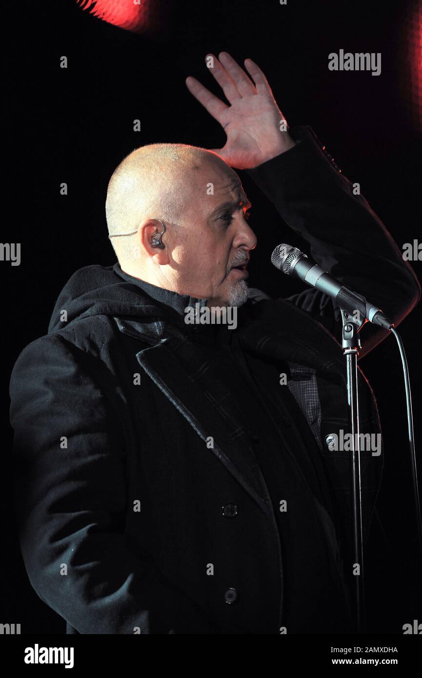 Verona Italy 26/09/2010 live concert of Peter Gabriel at the Arena ...