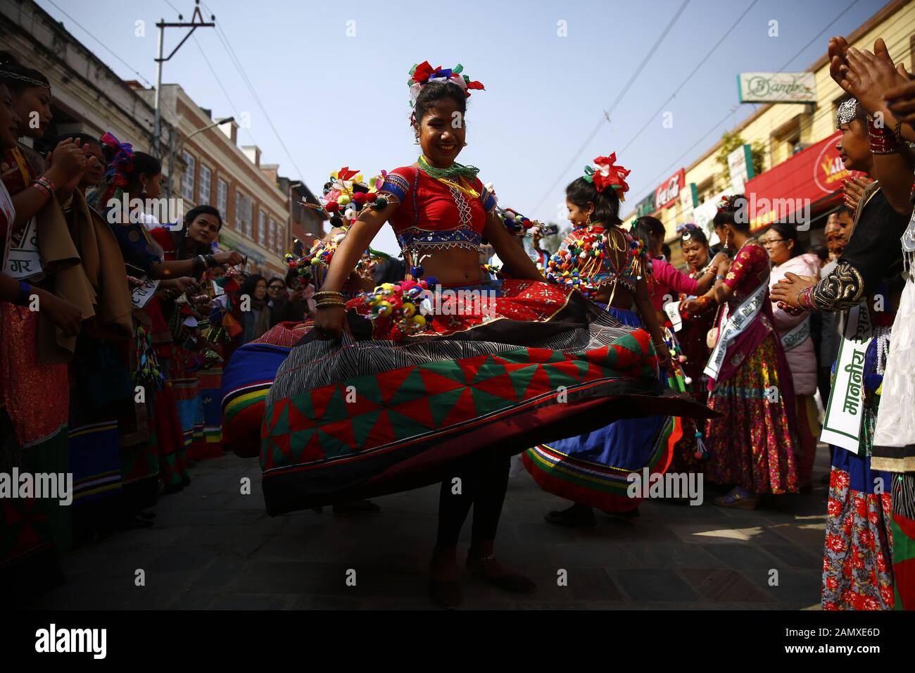 Tharu culture hi-res stock photography and images - Alamy