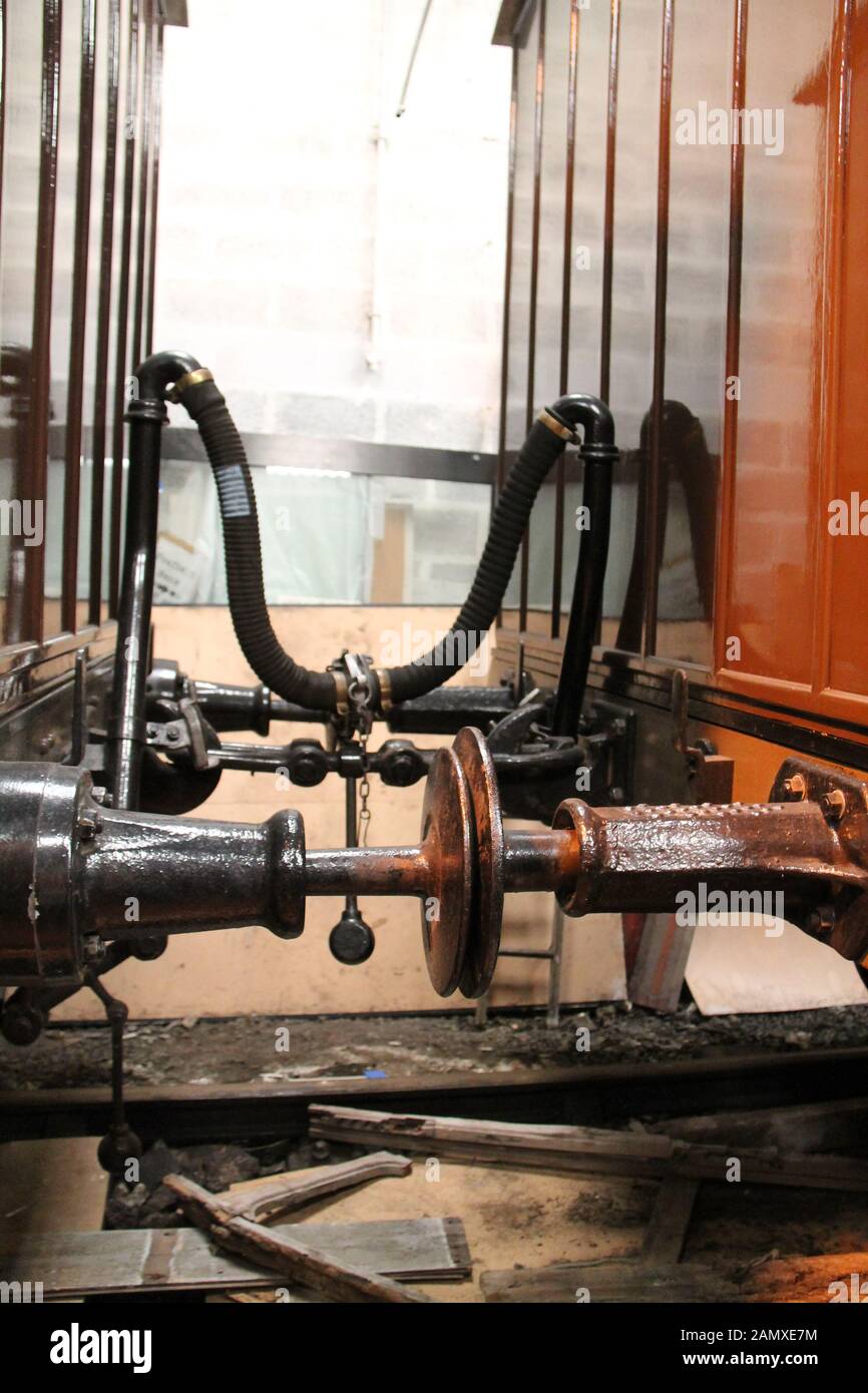 Pipes and Connectors Between Two Railway Carriages Stock Photo - Alamy