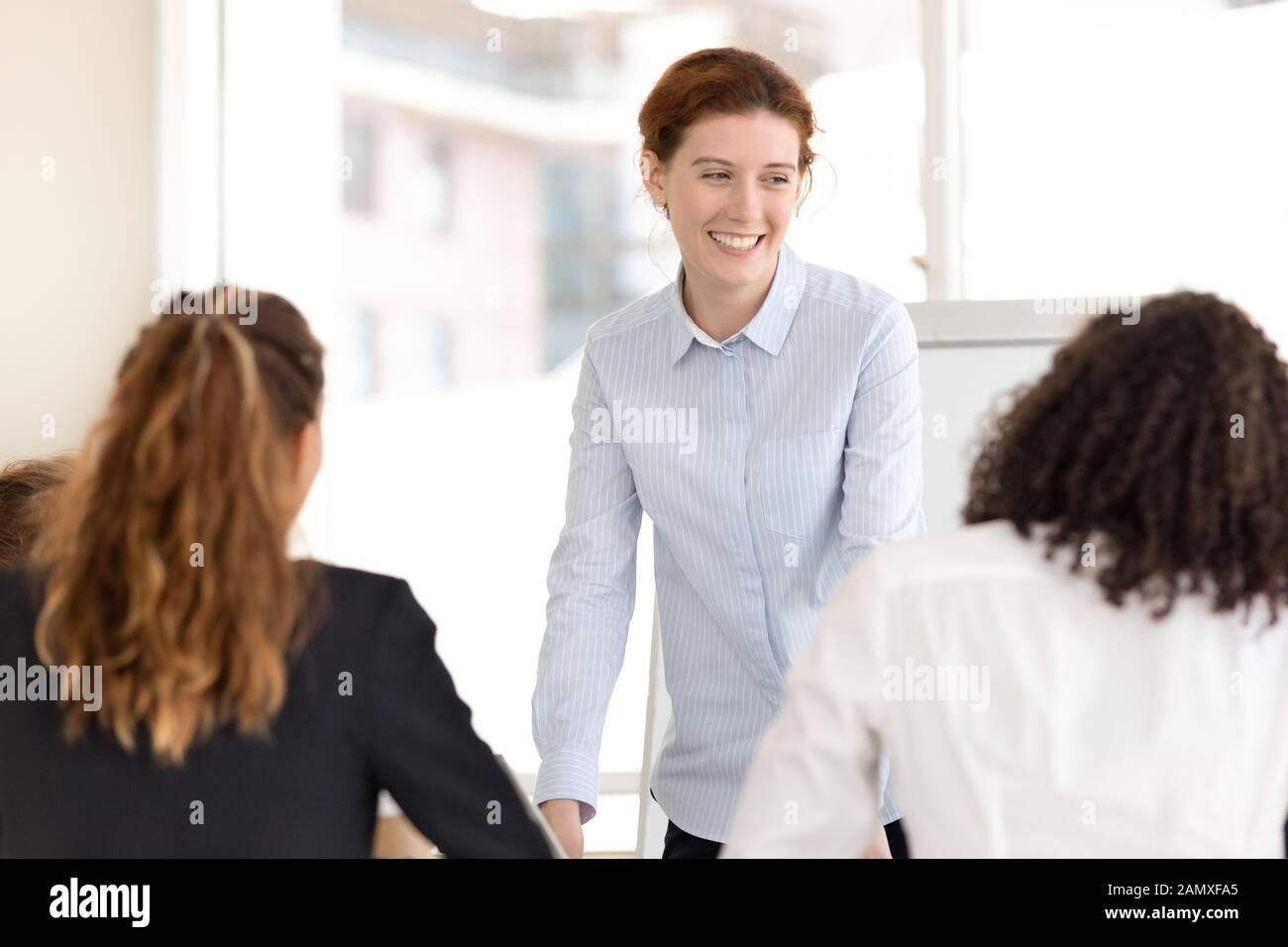 Coach stand hi-res stock photography and images - Alamy