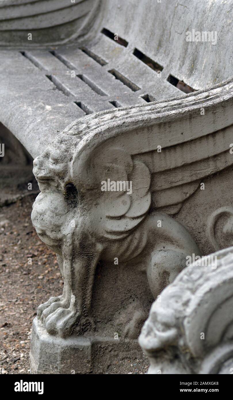 Winged bench hi-res stock photography and images - Alamy
