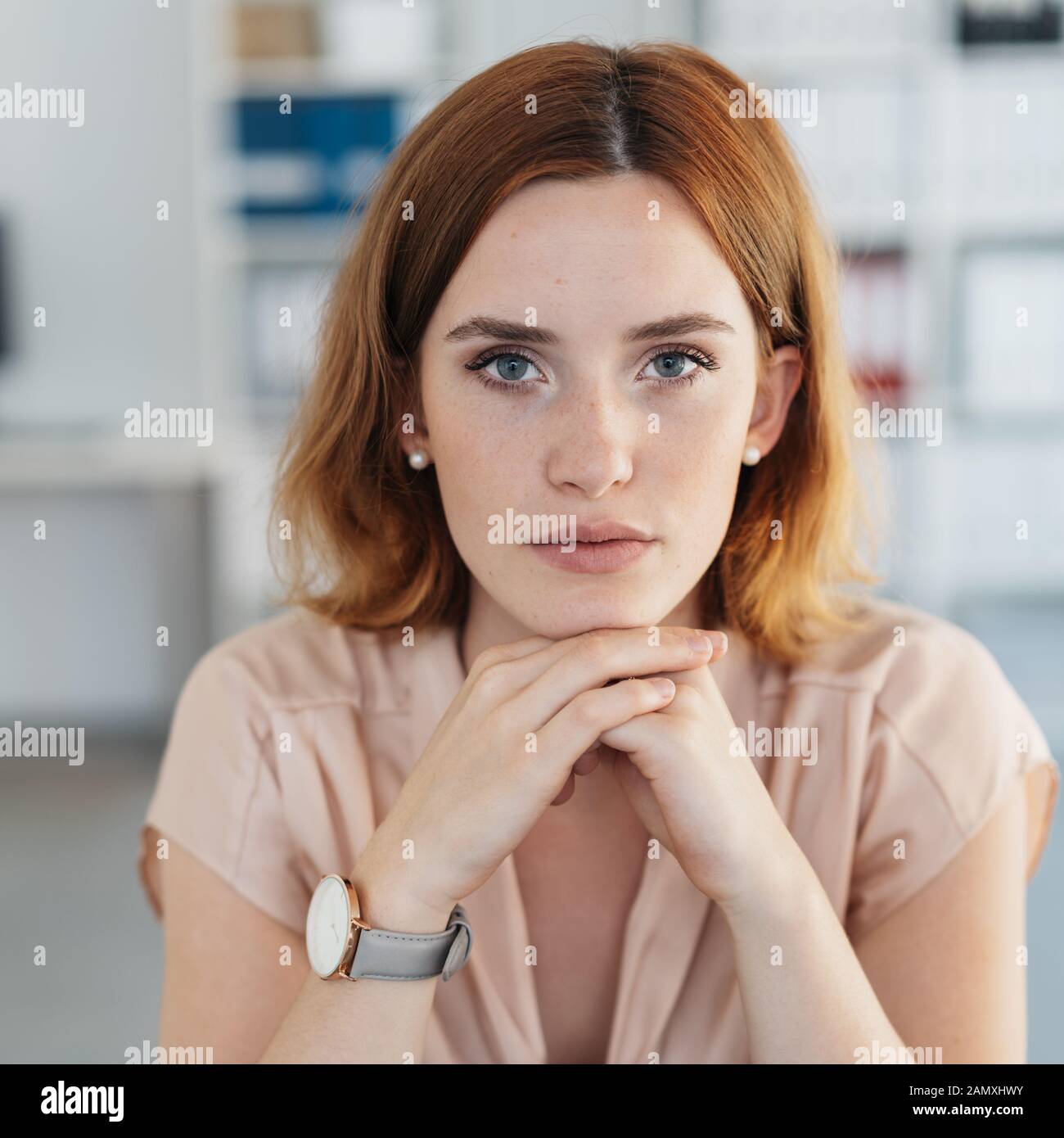 Deadpan hi-res stock photography and images - Alamy