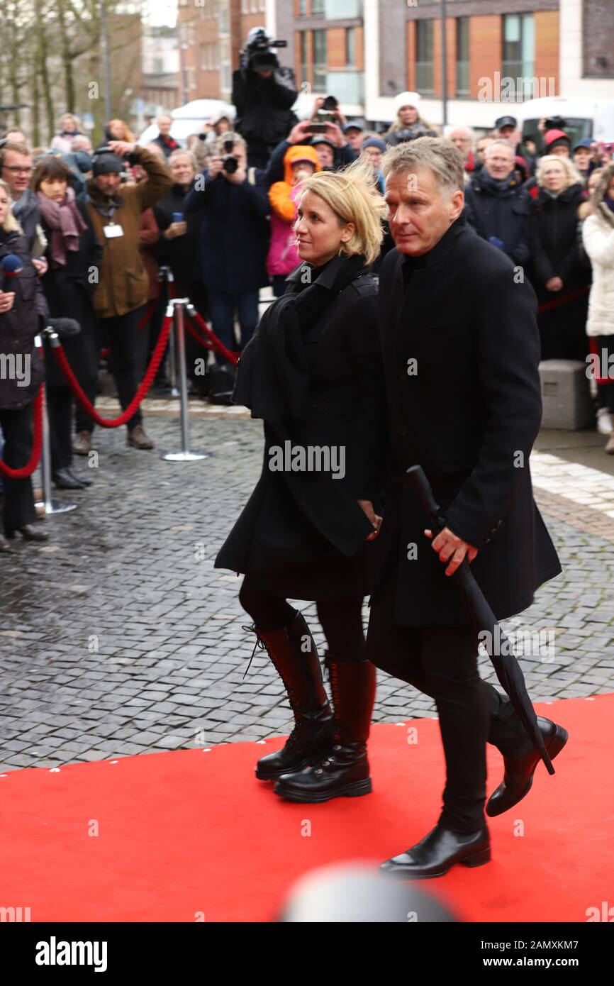 Jörg Pilawa mit Frau Irina, Trauerfeier für Jan Fedder, St. Michaelis ...