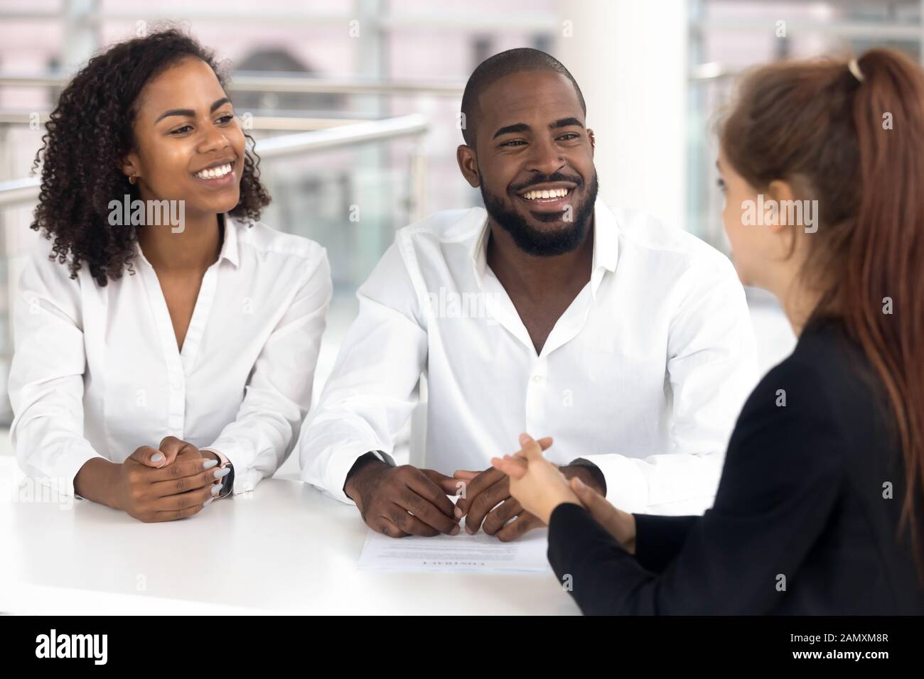 Lawyer client talk hi-res stock photography and images - Alamy