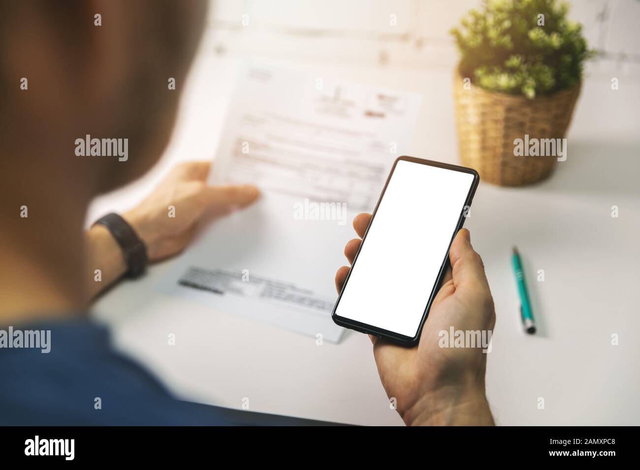 Pay invoice hi-res stock photography and images - Alamy