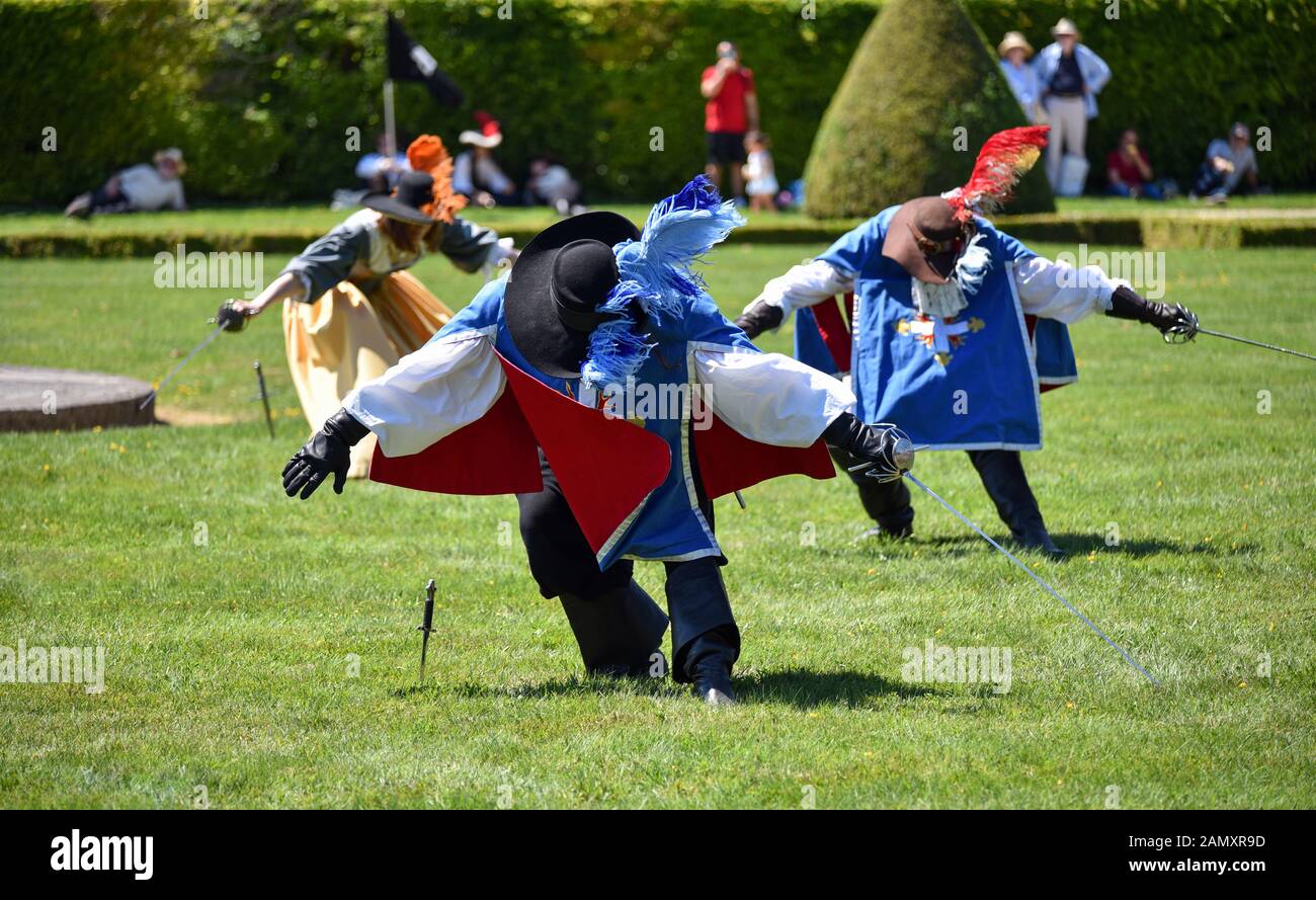 Sword salute hi-res stock photography and images - Alamy