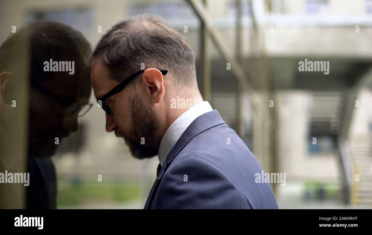 Exhausted office worker hi-res stock photography and images - Alamy