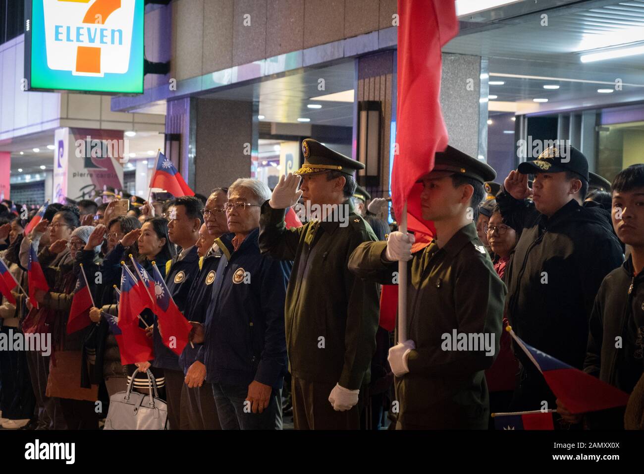 Chief of Staff / Major General Chen Zhi-Hang (C) along with Taiwanese ...