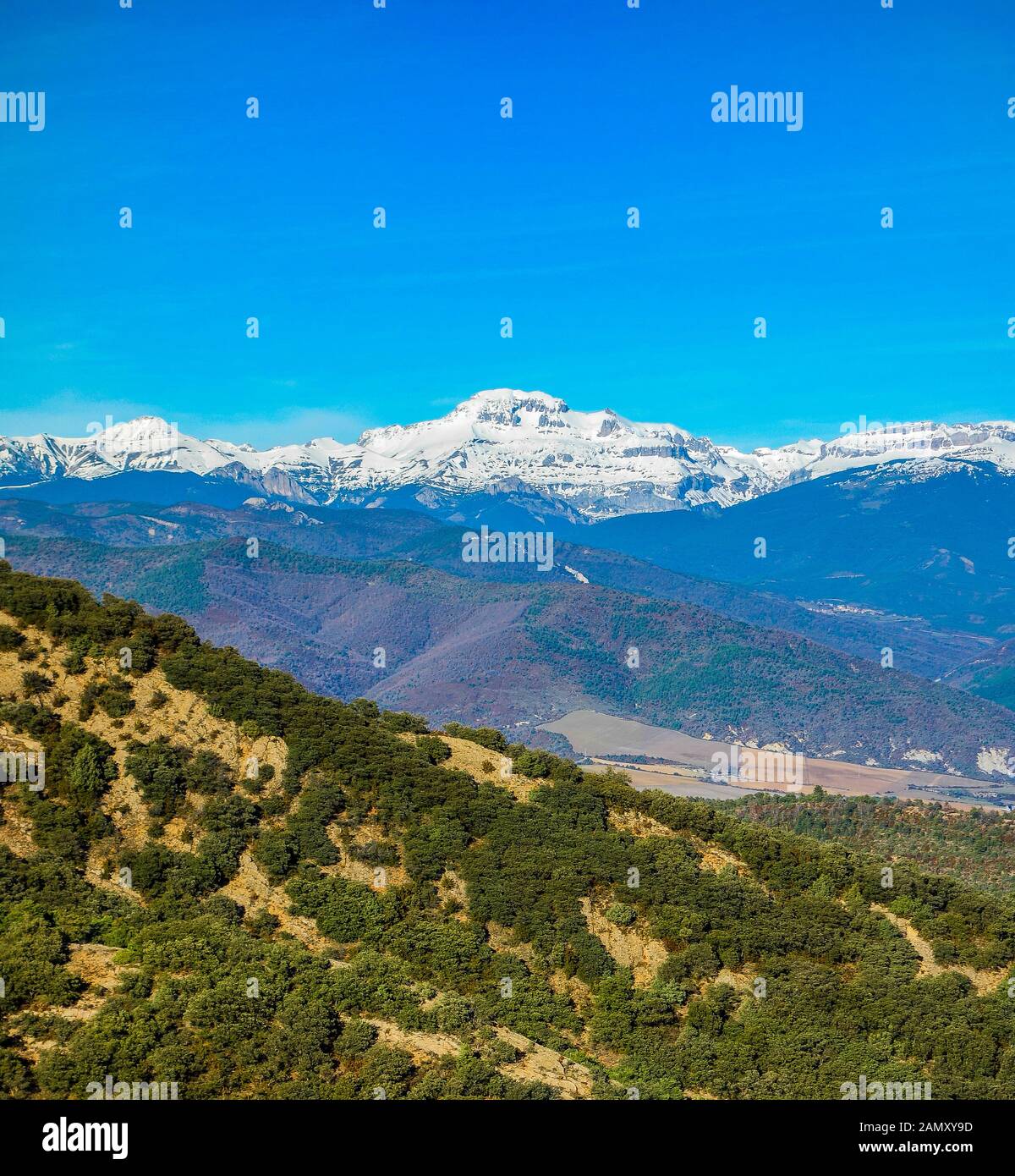 Rivers and valleys hi-res stock photography and images - Alamy