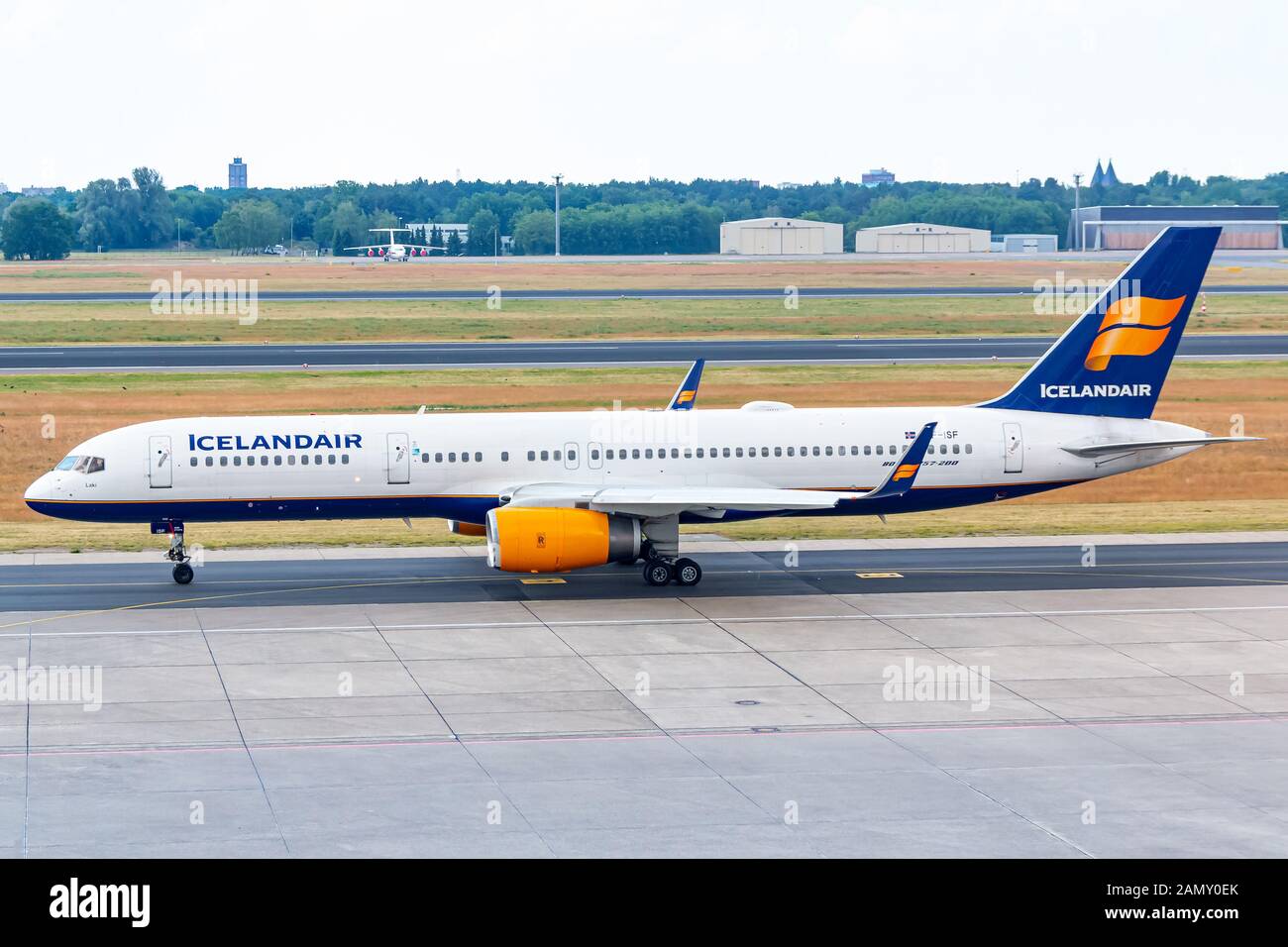 Berlin, Germany - May 27, 2018: Icelandair Boeing 757 airplane at ...