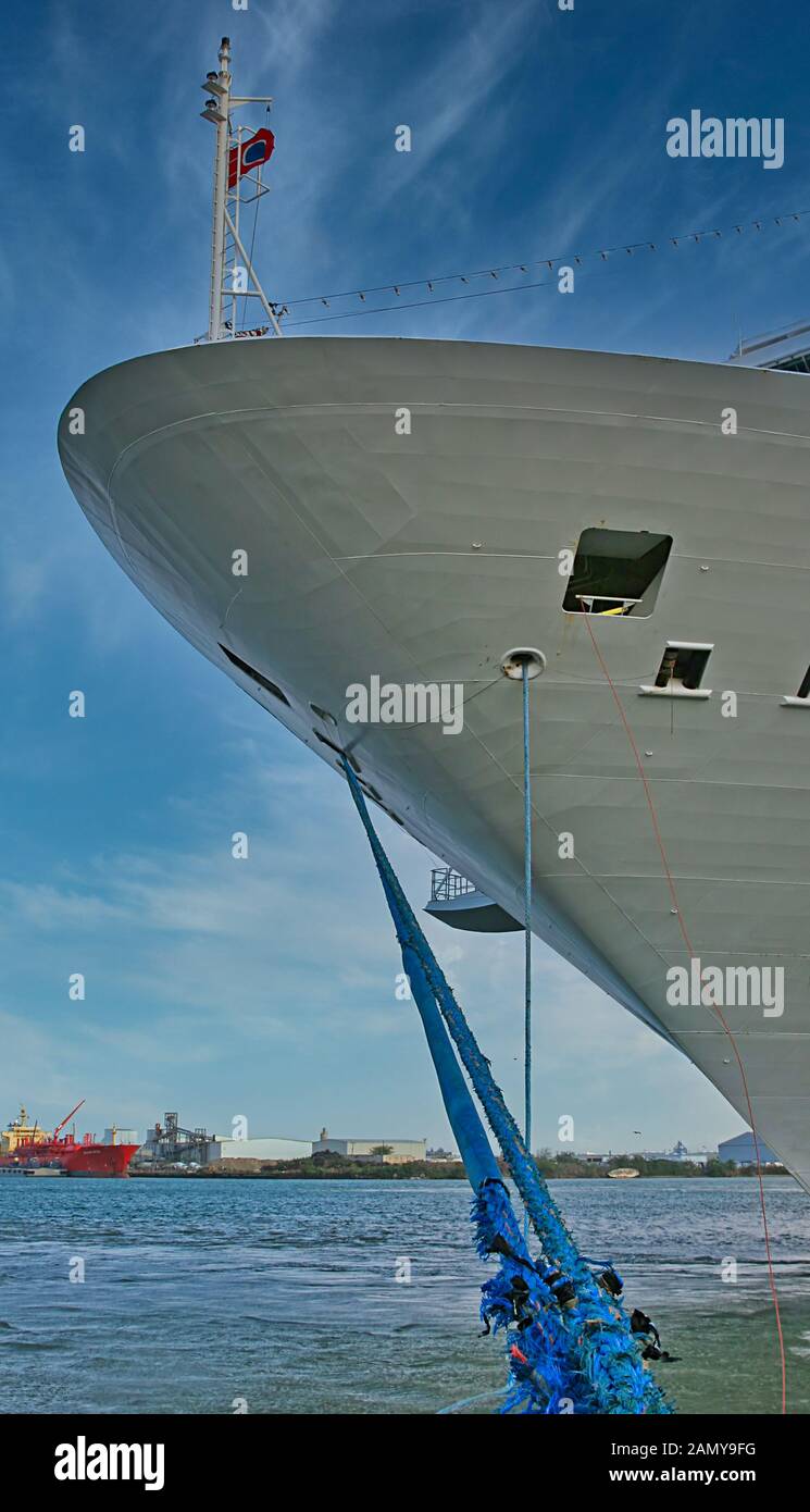 Blue Rope to Ships Hull Stock Photo - Alamy