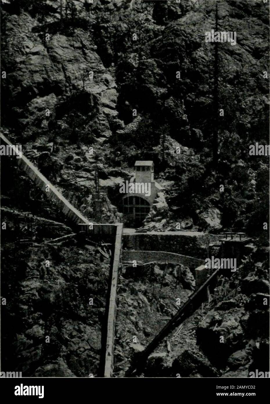 Pacific service magazine . Spaulding No. 1 power-plant below the dam. A ...