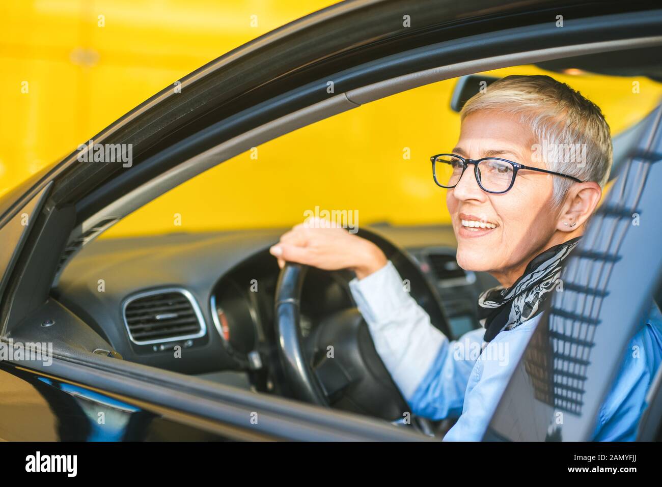 Senior driver hi-res stock photography and images - Alamy