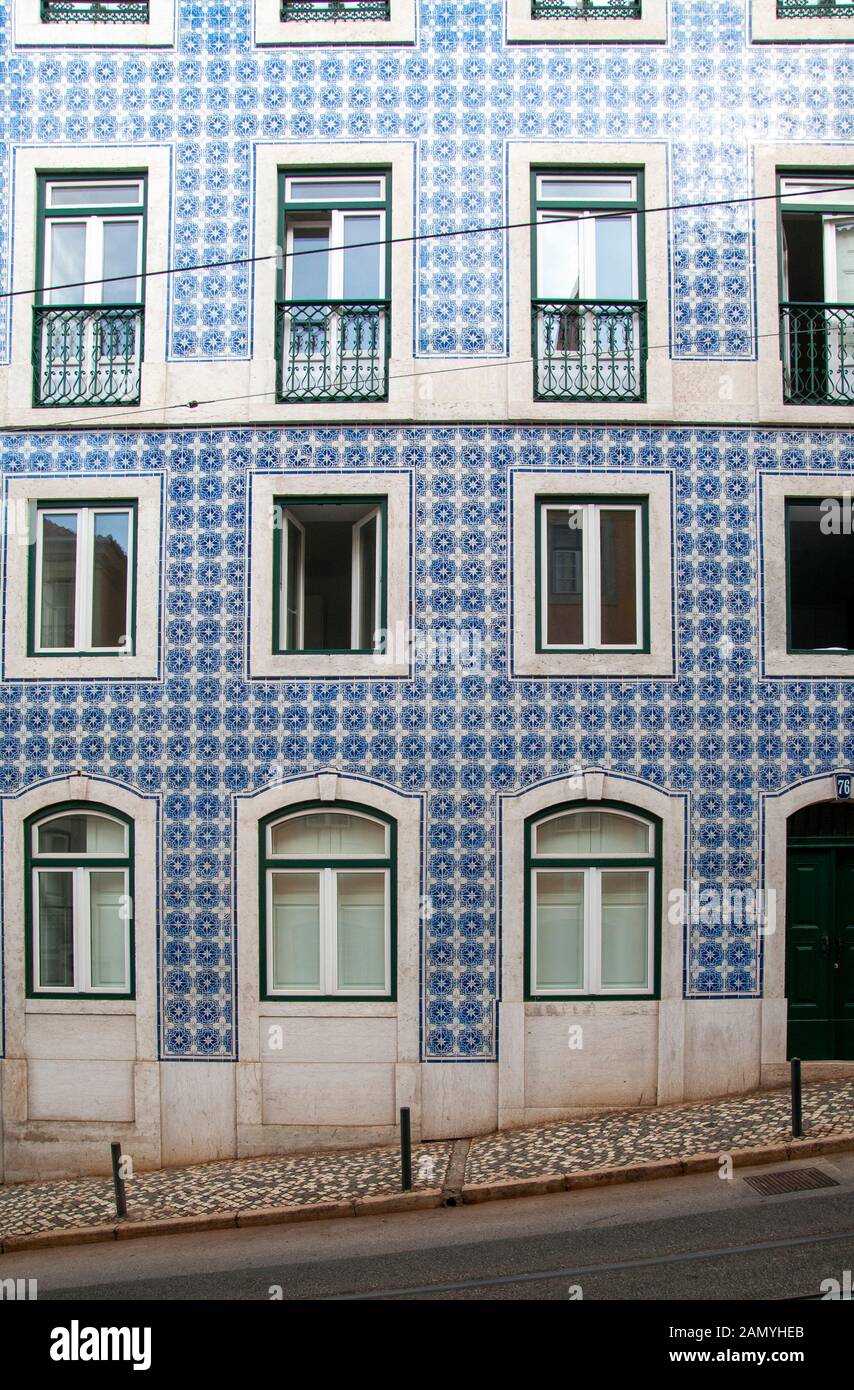 Tile pattern lisbon hi-res stock photography and images - Alamy