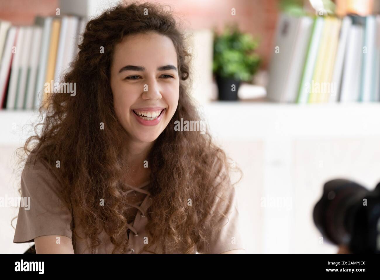 Teen journalist hi-res stock photography and images - Alamy