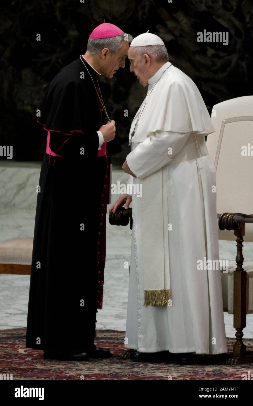 Papal audience hall hi-res stock photography and images - Alamy