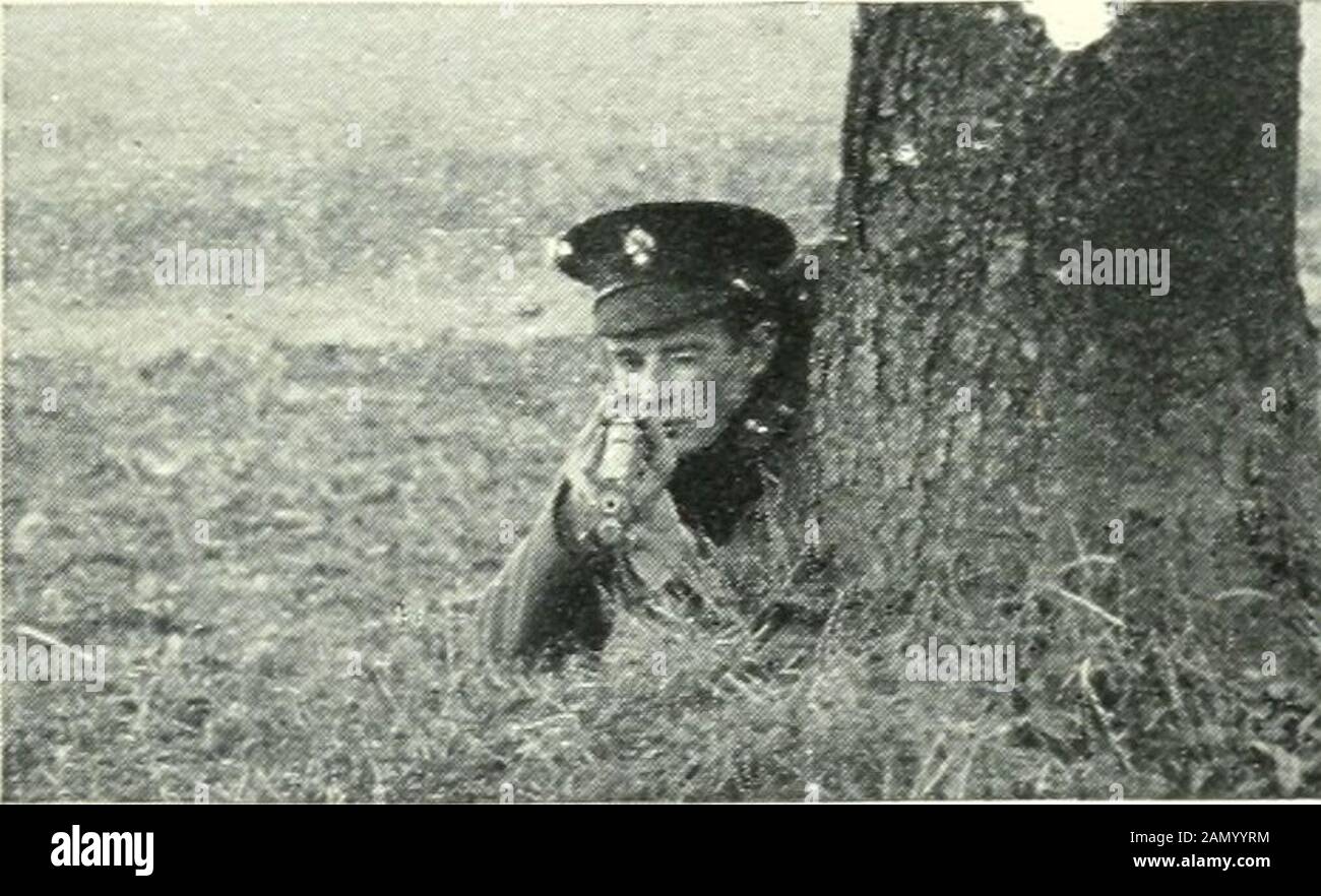 Judging distance hi-res stock photography and images - Alamy