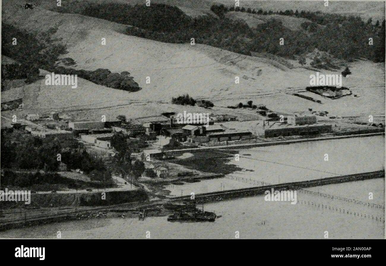 327 feet hi-res stock photography and images - Alamy