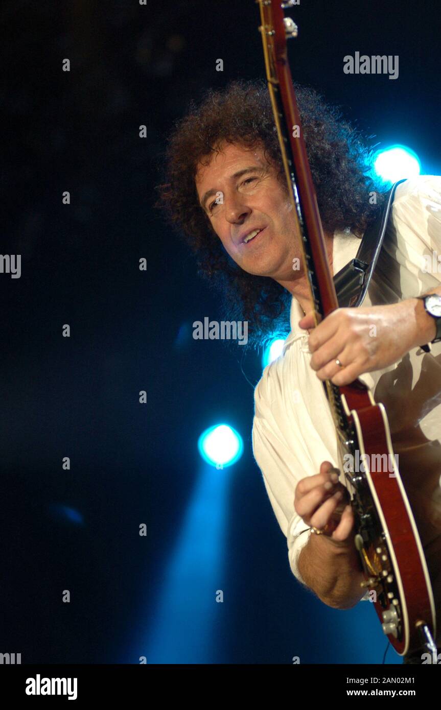 Brian may queen 1976 hi-res stock photography and images - Alamy